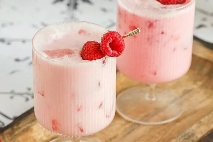 Shake Recipe: Maggie's Raspberry Dream